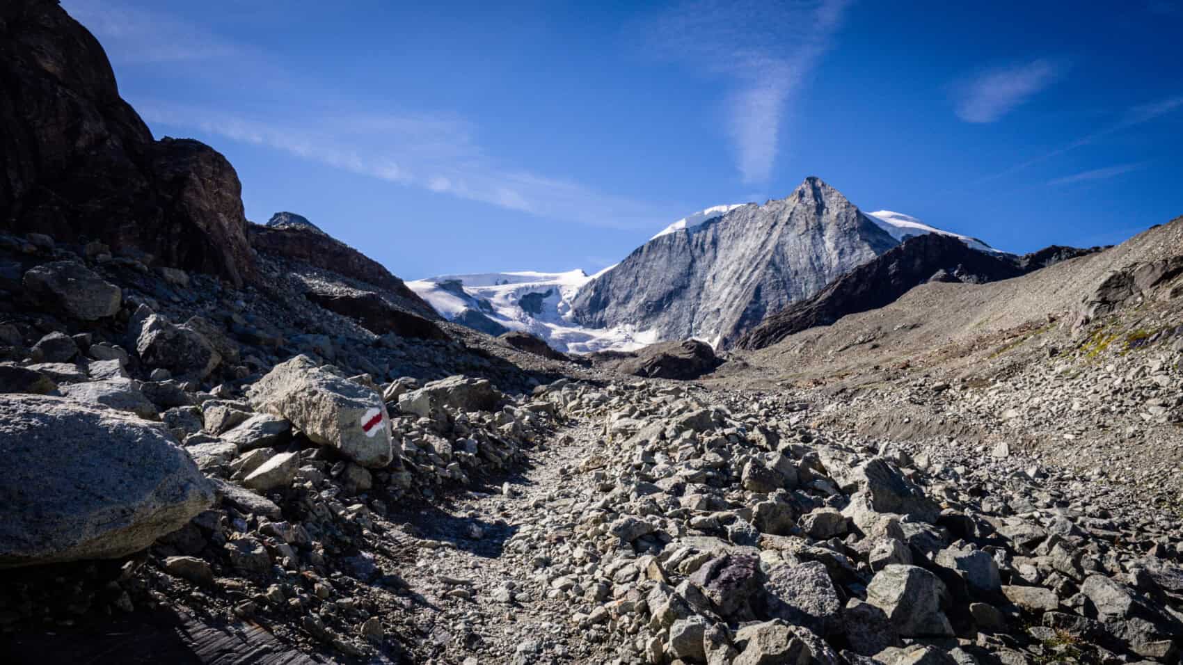 Trek Chamonix Zermatt : la haute route des Alpes par les sentiers