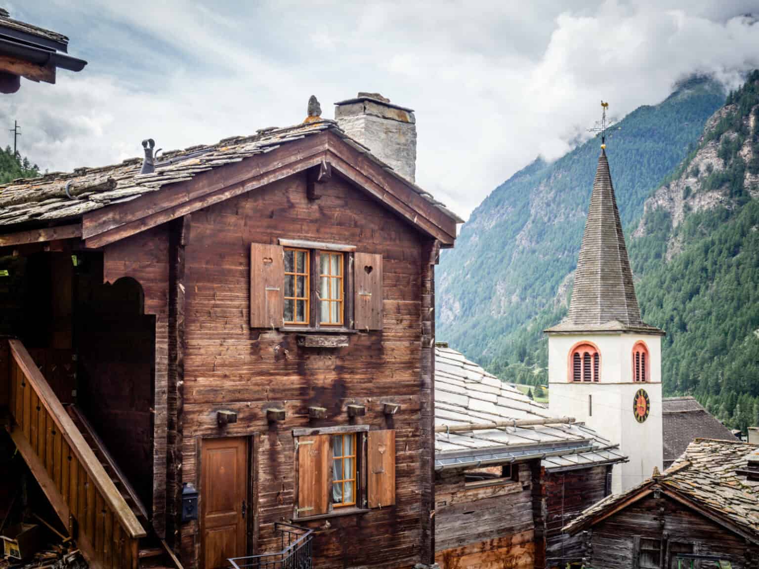 Trek Chamonix Zermatt : la haute route des Alpes par les sentiers