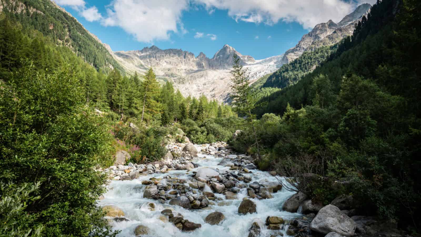 Trek Chamonix Zermatt : la haute route des Alpes par les sentiers