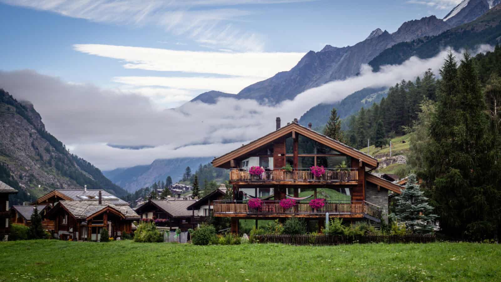 Trek Chamonix Zermatt : la haute route des Alpes par les sentiers